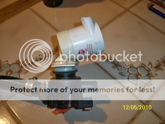 Tracker live well pump